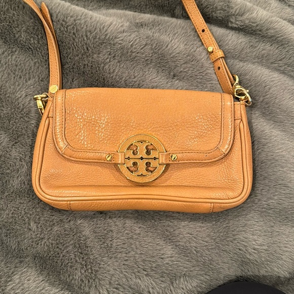 Tory Burch | Bags | Tory Burch Tan Crossbody Bag | Poshmark